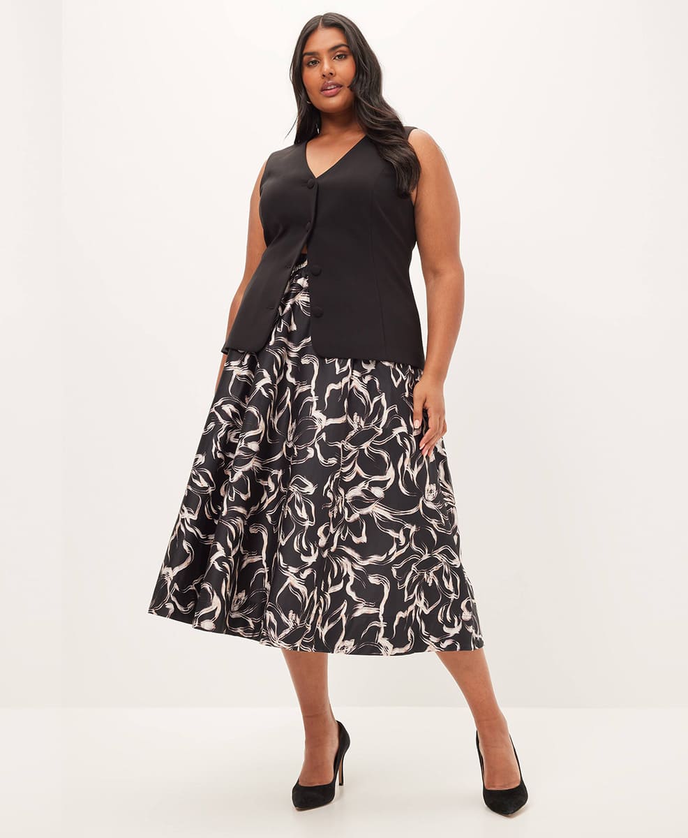 Curve Fashion - Summer Wardrobe | Portmans ™ Online